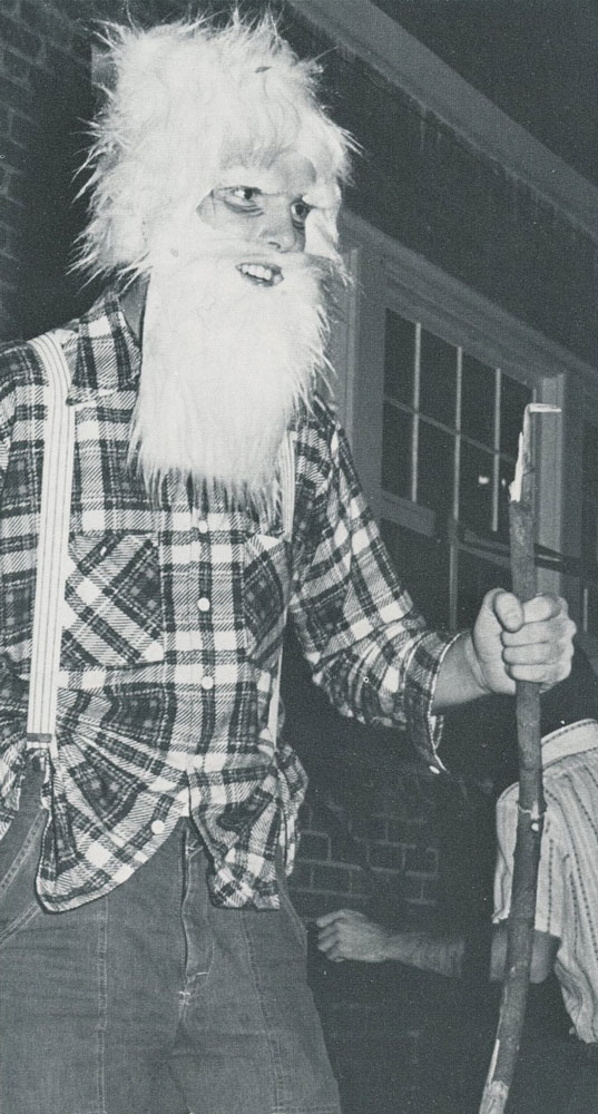 Playing Dress-up—VIRGINIA Magazine